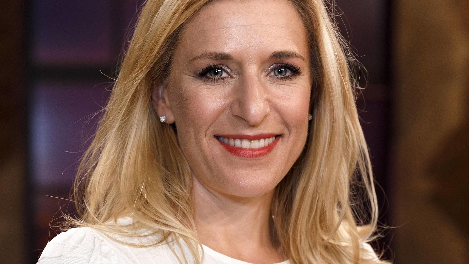 Stefanie Hertel spricht zum ersten Mal über den Tod ihrer Mutter Elisabeth Stefanie Hertel spricht zum ersten Mal über den Tod ihrer Mutter Elisabeth