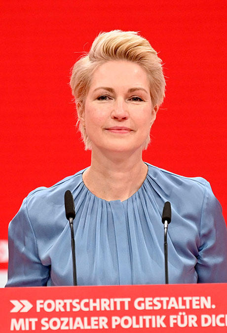 Alle Infos & News zu Manuela Schwesig | RTL.de