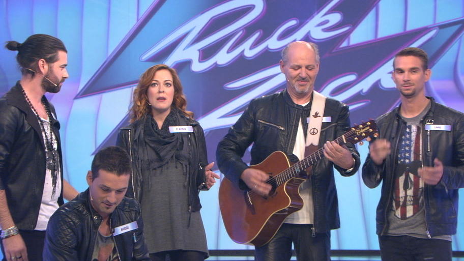 Gesangseinlage in Rund 1: Spielt sich die Band Liquid ins Finale? | RTL.de
