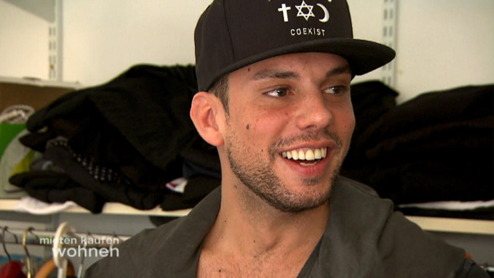 Makler Marco von Reeken unterweg sin eigener Sache: Ein ...