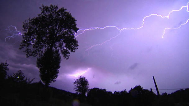 Große Schäden durch Sommergewitter: Heftigster Sommer-Regen im Juli ...