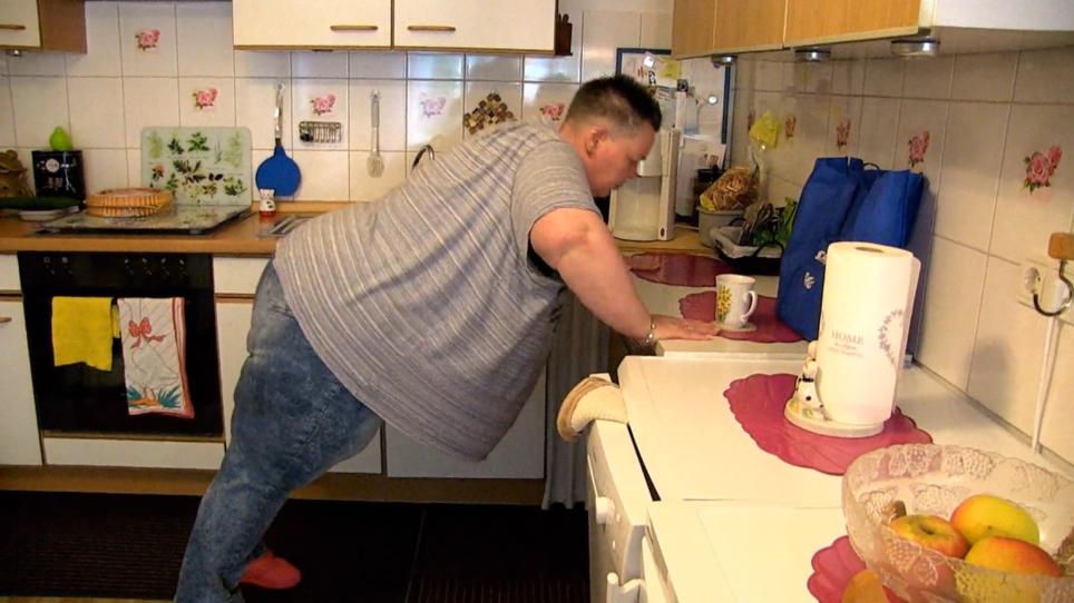 Lilo und Andrea geben Gas: Hier wird die Wohnung zum Fitnesstudio ...