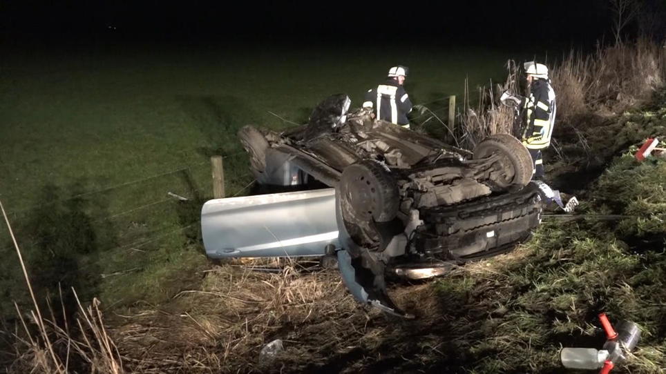 Unfall im Kreis Friesland: Mutter stirbt, Tochter in Lebensgefahr | RTL.de