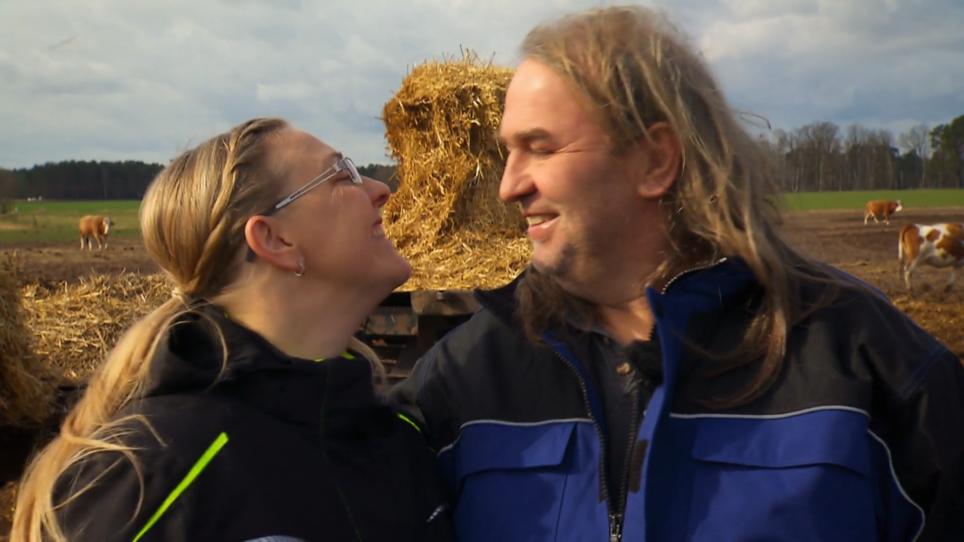 Sven & Sabine - total verliebt: Gemeinsames Glück auf dem Hof | RTL.de