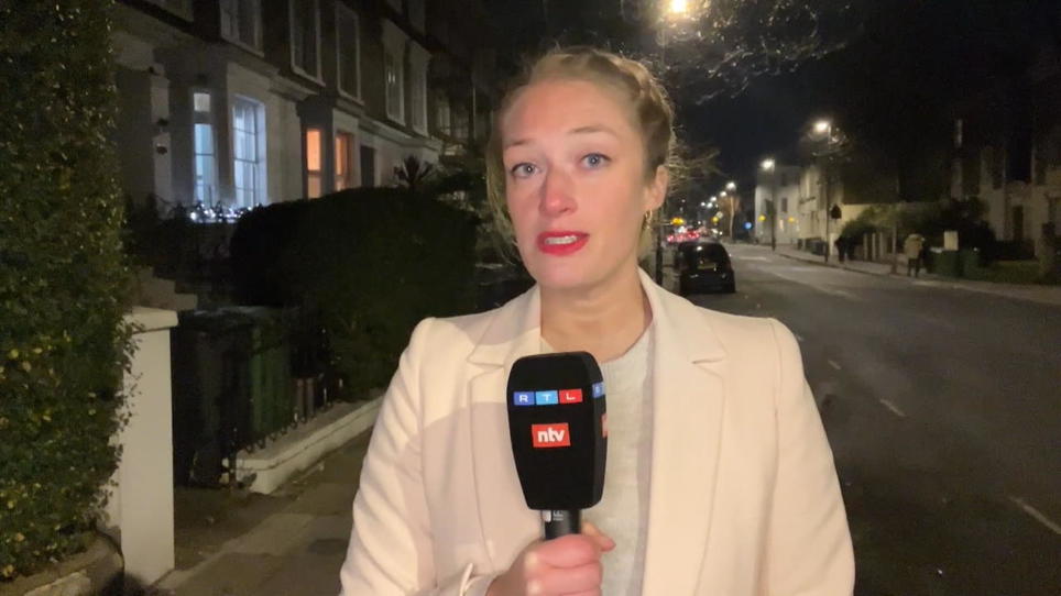 Reporterin Katharina Delling:: Titel weg! Prinz Andrew tritt als ... Reporterin Katharina Delling:: Titel weg! Prinz Andrew tritt als ...