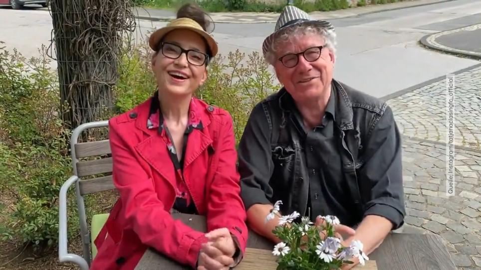 SO sieht man AWZ-Star Tatjana Clasing selten: Hier albert sie mit ...