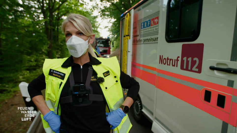 Notärztin entscheidet: Mit dem Hubschrauber zur Rettung | RTL.de