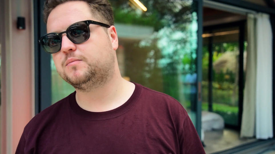 Felix hat die Faxen dicke: Wieder eine Nacht mit der Matratze auf dem ...