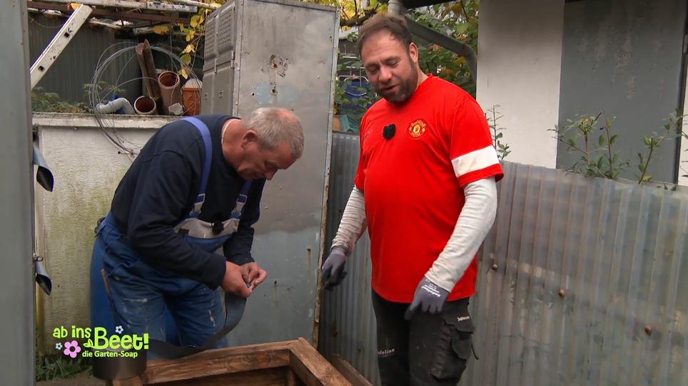 Hochbeet-Bau: Claus staunt: Ralle kennt alle Tricks! | RTL.de