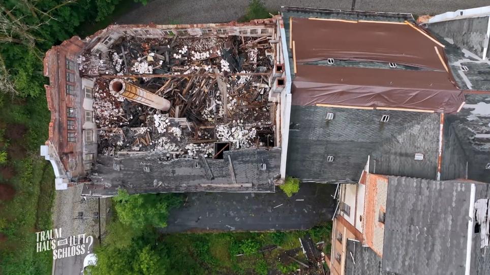 Marode: Aus der Ruine soll ein Traumhaus werden | RTL.de