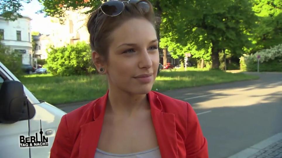 Zehn Jahre Liza Waschke: Erste Szene von Milla bei "Berlin Tag und ...