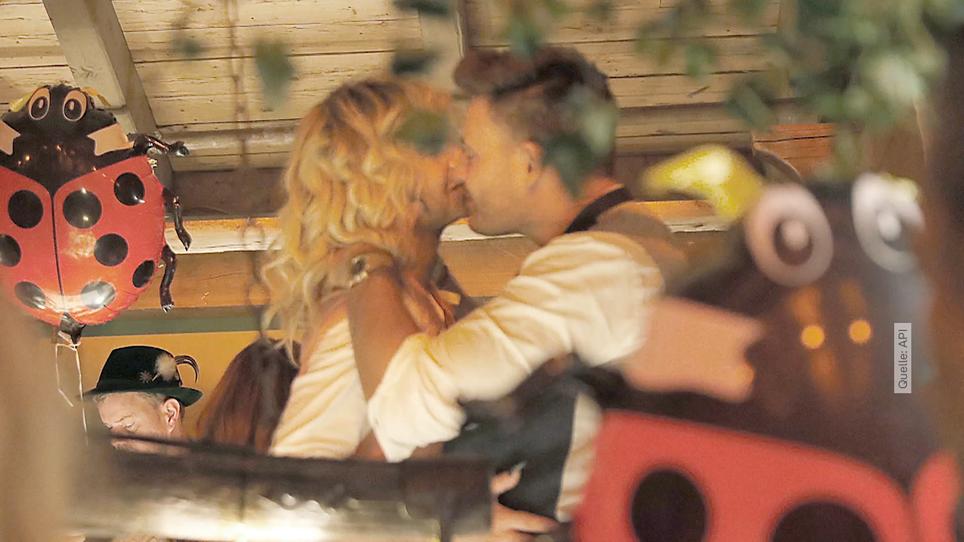 Heißer Flirt mit Marc Eggers: Bill Kaulitz knutscht auf der Wiesn | RTL.de