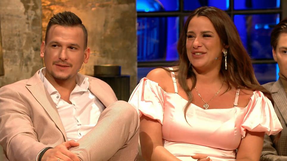 Beim Sommerhaus-Wiedersehen: Arben Zekic und Justine Dippl lassen Baby-Bombe platzen! | RTL.de