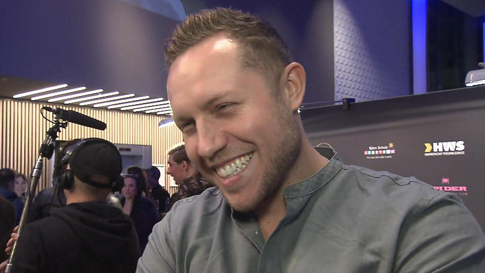 SIE bringt ihn zum Strahlen: Patrick Romer zeigt uns sein Liebes-Glück ...