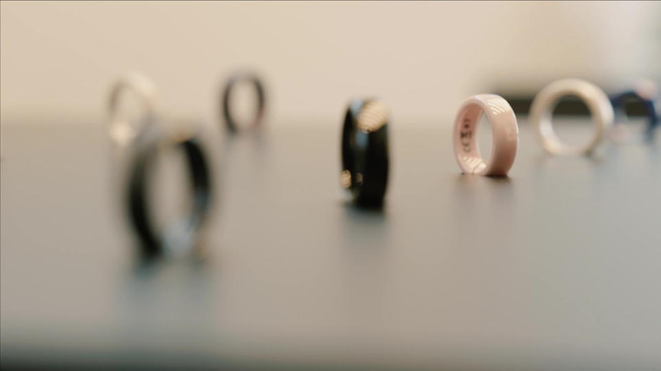 Wie sicher sind Wearables?: Bezahlen mit Schmuck | RTL.de
